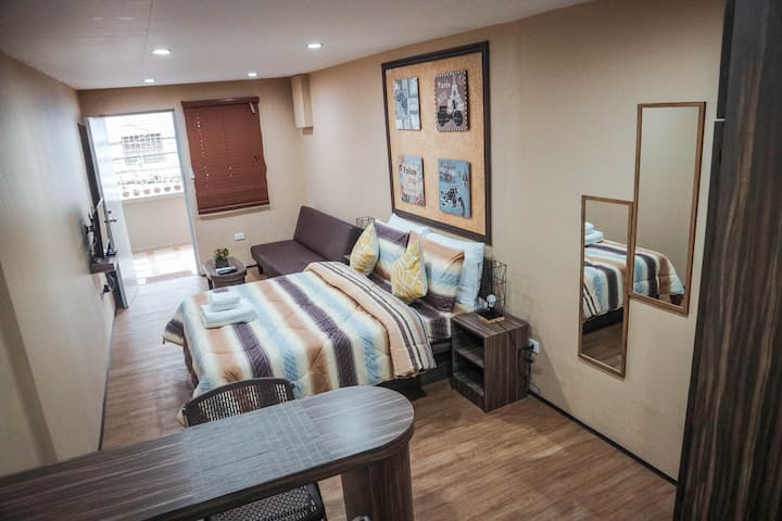 Relaxing Makati Apartment For Two - Manila