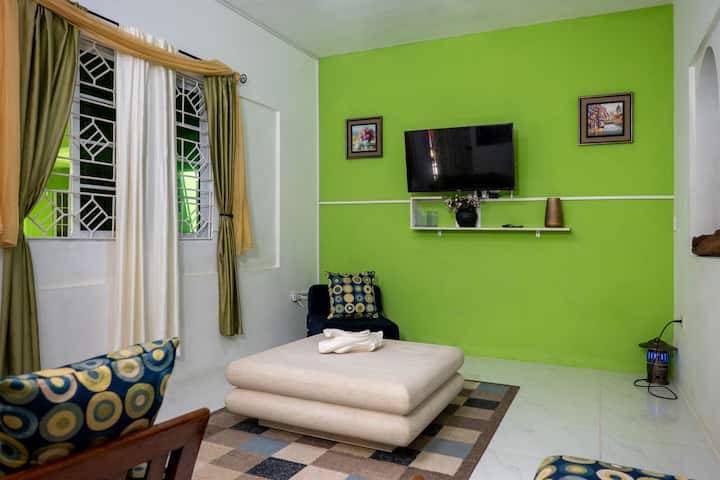 Bungalow On The Terrace Coral Gardens, Montego Bay - Montego Bay