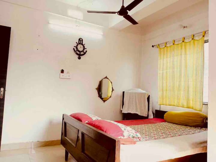 Centrally Located 1 Bhk On Rent Behind Quest Mall - Kolkata