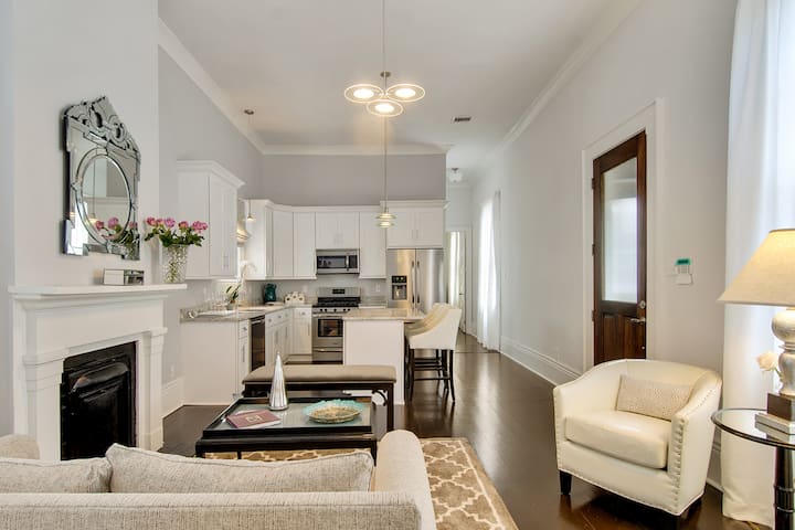 St Charles Ave Elegance - La Nouvelle-Orléans, LA