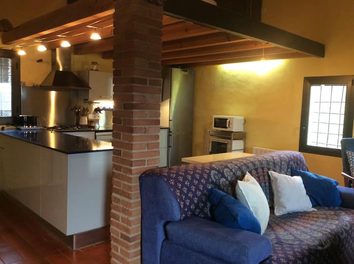 Apartament 4 P. Ca L'ermità. La Fageda, Olot. - Spain