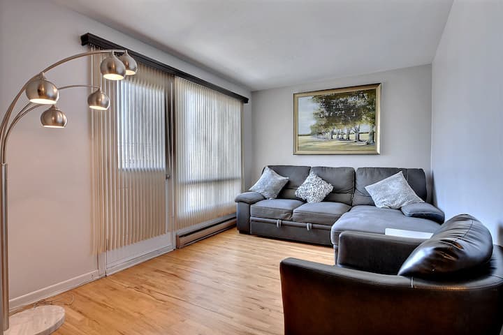 Renovated 2 Bedrooms 6 Guests. High Speed Tv Cable - Laval, Canada