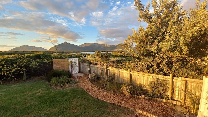Wetland Hide Away - Western Cape
