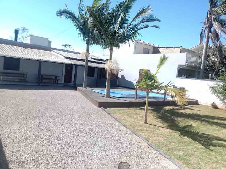 Casa Para Um Bom Descanso Com Piscina Perto Do Mar - Santa Catarina (estado)