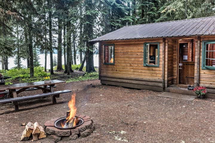 Campfire 2 Bedroom Cabin - Odell Lake, OR