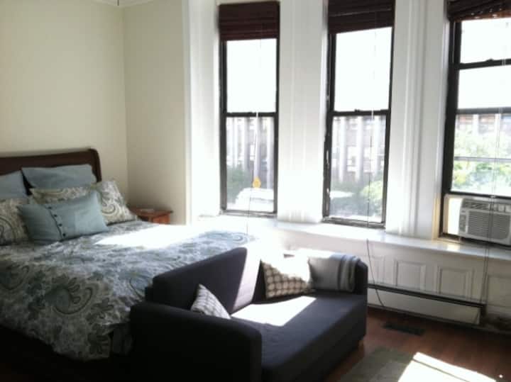 Sun-drenched Lincoln Center Studio - New York