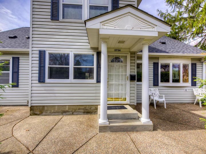 Audubon Park Charmer - Upper Suite W/private Bath - Minneapolis