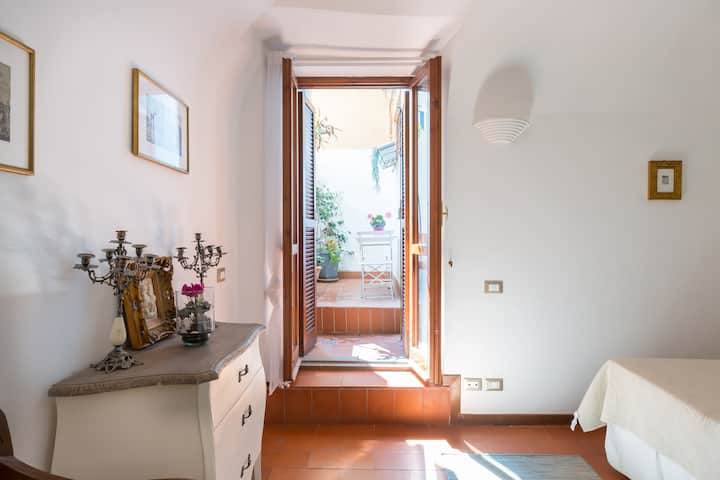 Apartment 3 Minutes From The Spanish Steps (2 Rooms) With A / C - Rome