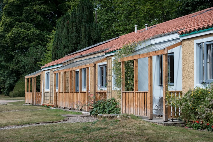 1 Bedroom Cottage Set In Beautiful Gardens Nr Sea - Anstruther