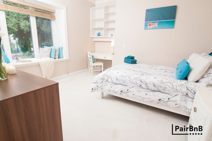 Ensuite+bright Lovely Room+garden+cowork+greatwifi - Vancouver