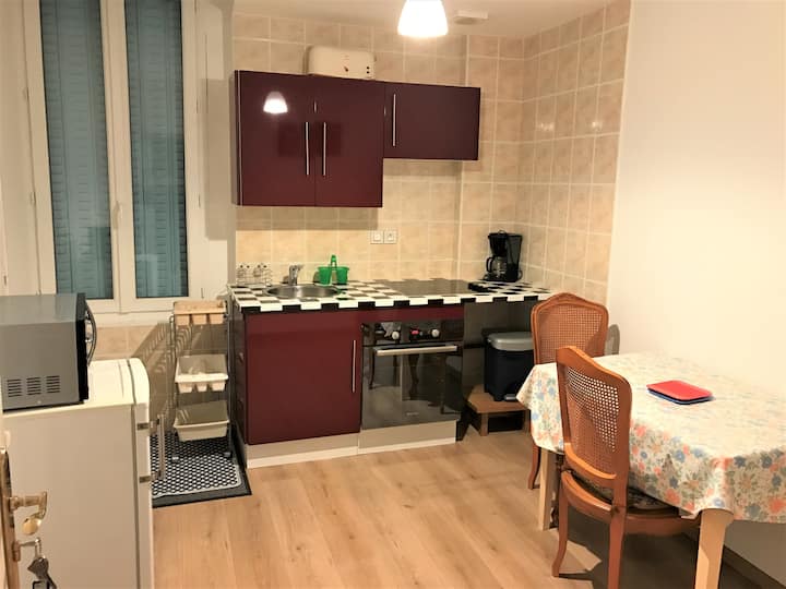 Beau Studio Pour Cure Thermale Et/ou Vacances - Bellerive-sur-Allier