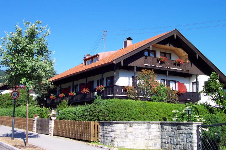 Ferienwohnung Im Gästehaus Amtegernsee - Sonnenbichl