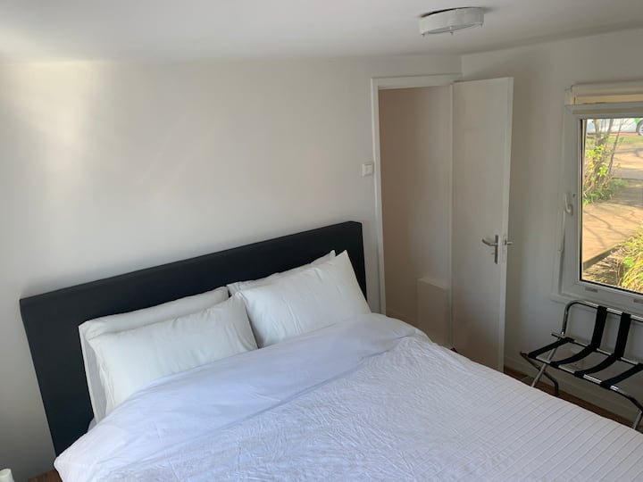 Tiny Houseboat On The Amstel River - Amsterdam