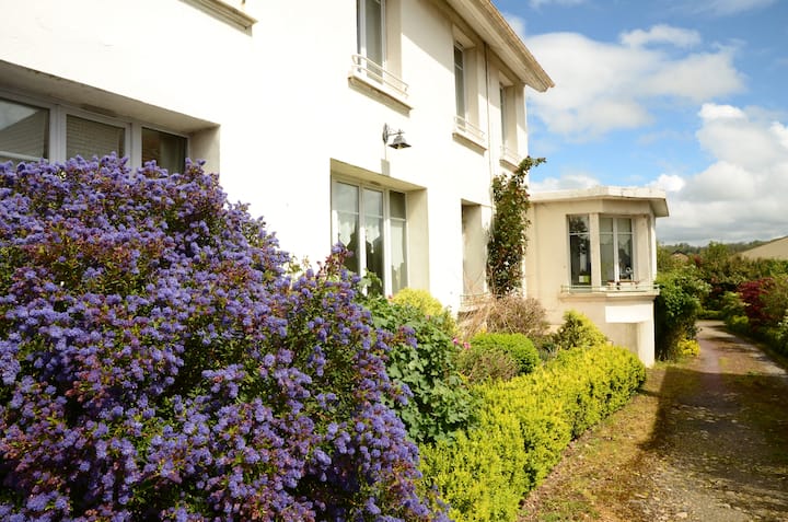 Vaste Maison "De 300 M2 En Forme De Bateau Pour 15 - Omaha Beach