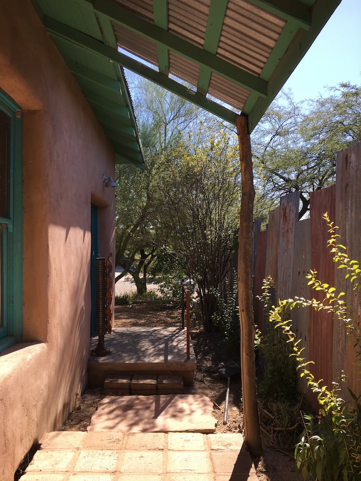 Old Adobe Home - 투손