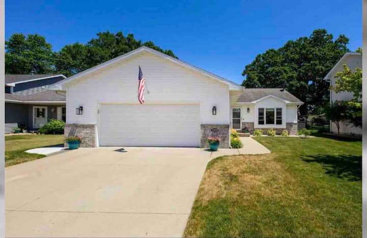Full House 3 Beds, Close To Eaa Airventure - Oshkosh, WI
