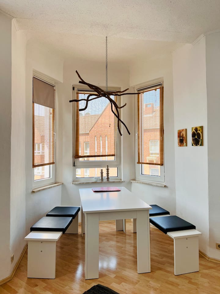 Freundliche 2 Zimmer Wohnung In Zentraler Lage - Duisbourg