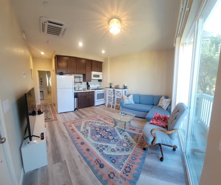 Cozy One Bedroom Townhouse - 샌타로자
