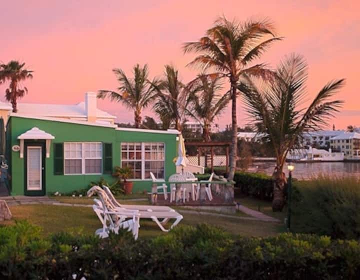 Water View Cottage - Greenbank -Twizycarcharger - Bermuda