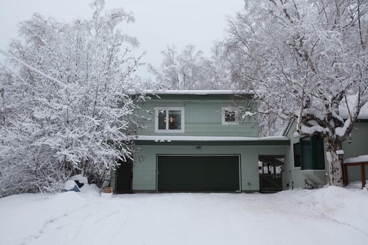 Cozy Downtown Getaway - Fairbanks, AK