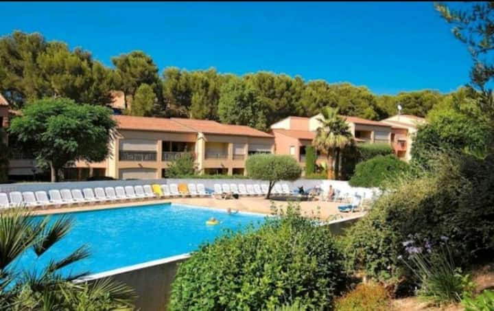 Appartement Accès Mer, Piscine - Le Castellet