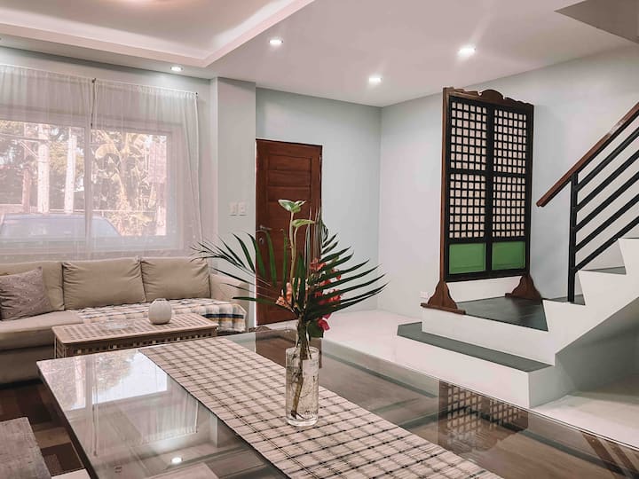 3br Family Home Near Beach, Parking, Wifi - 라 유니언