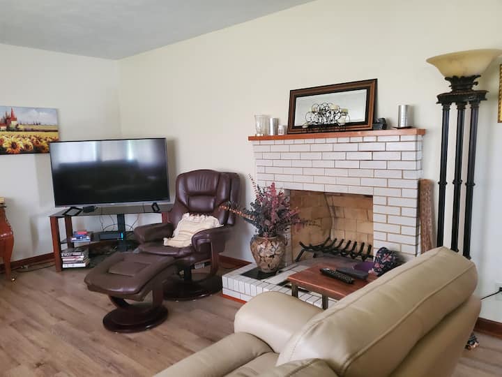 Easy Living On Oak Grove - Boone Lake, TN