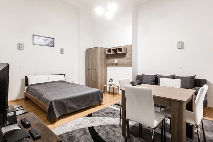 W2 Synagogue Apartment - Budapest