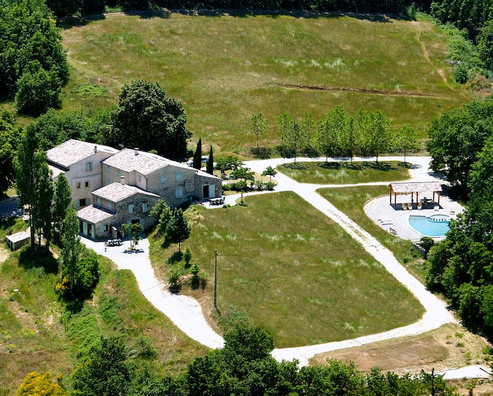 Ecurie: Gite Spacieux à La Campagne - Livron-sur-Drôme