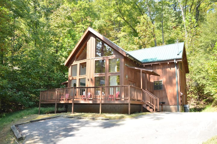 Bear's Den Gatlinburg Tn. - Gatlinburg, TN