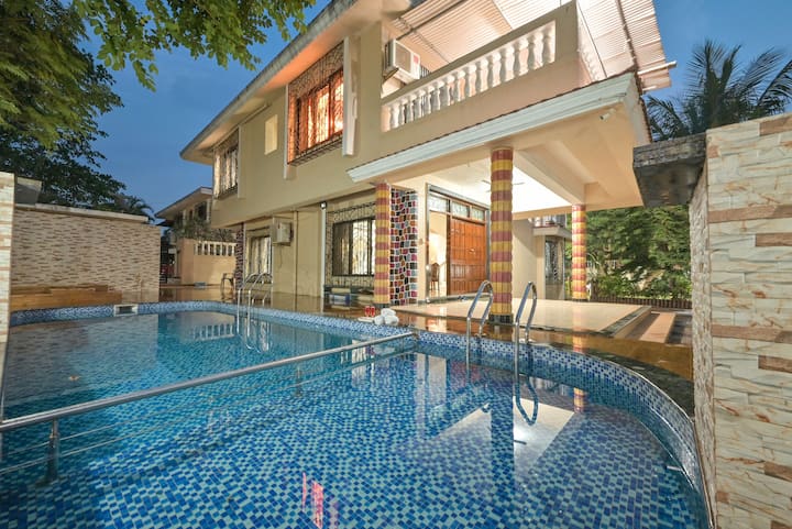 Prem Kutir - Pure Vegetarian 4bhk Pvt Pool - Lonavala