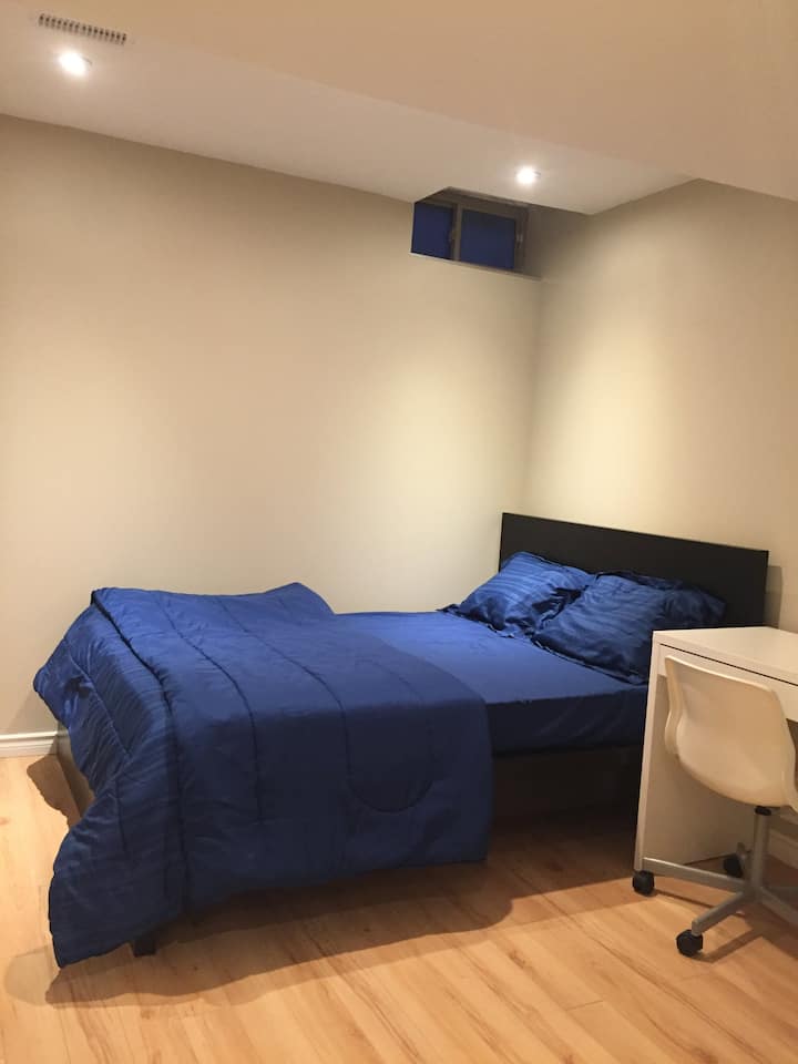 Newly Renovated Basement Bedroom With Full Bed - Markham