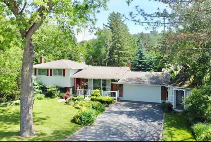 Queenston Heights Park Cottage - Niagara-on-the-Lake