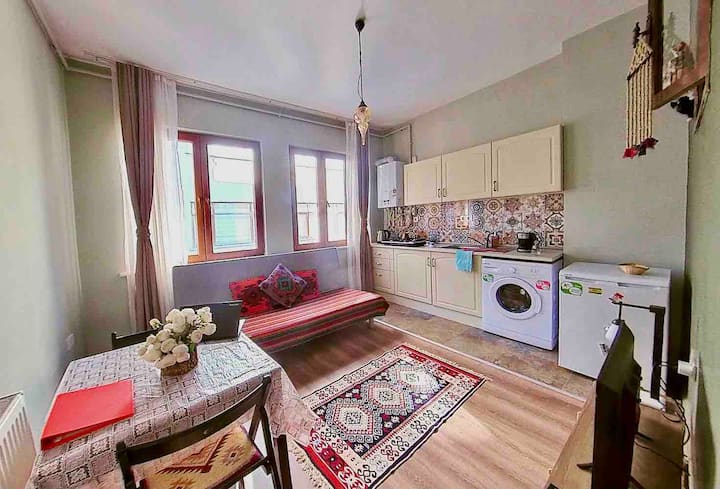 Entire Private Flat #3 In City Center Fatih, Balat - Balat