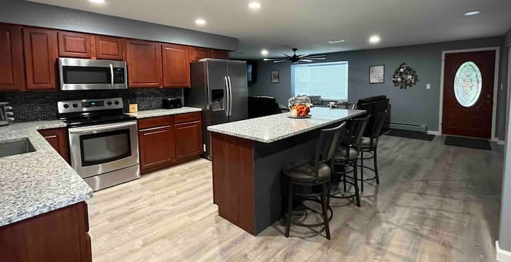 *Huge Family Retreat W/movie Theater & Game Room * - Arvada, CO