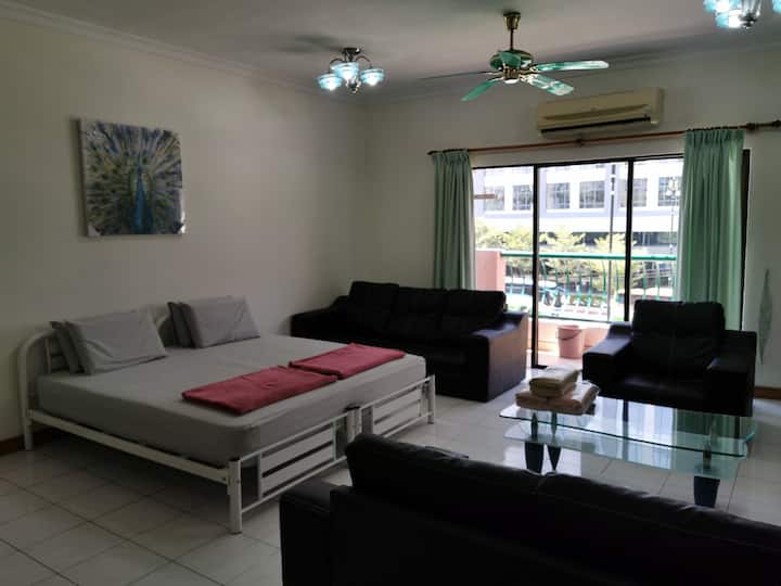 Marina Court Studio @ Downtown City Centre 2/4pax - Kota Kinabalu