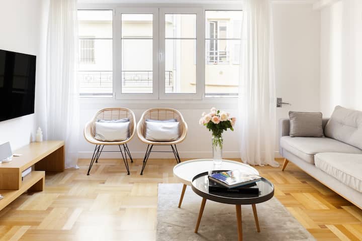 Appartement Luxueux Et Confortable Du Carré D'or Niçois Proche Des Plages. - Nice