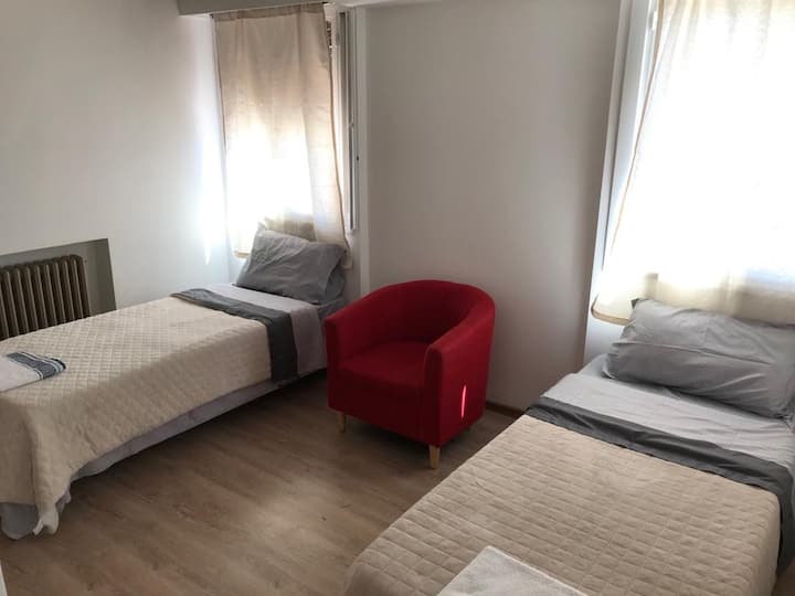 Amplio Departamento Ubicado En El Centro - Comodoro Rivadavia