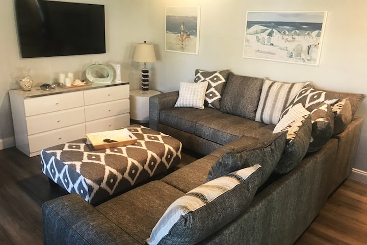 Gulf Access Newly Renovated - Bonita Springs, FL