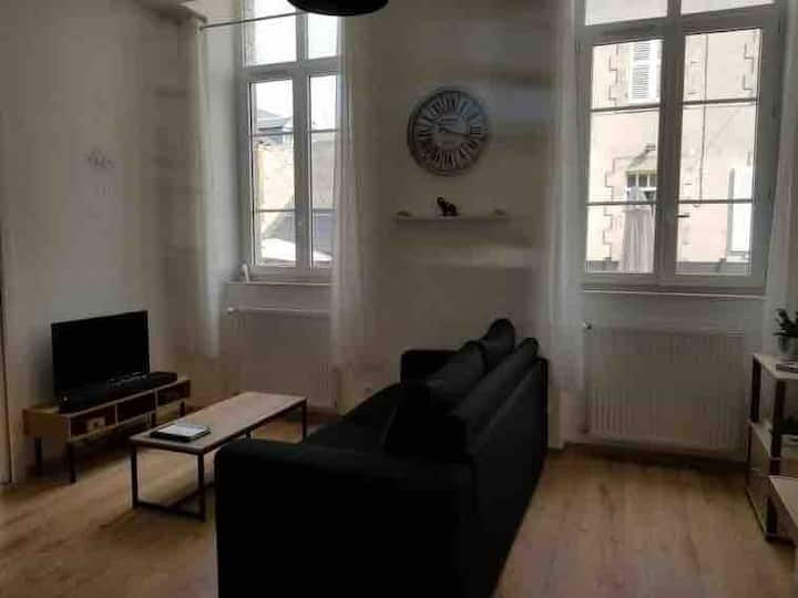 F2 / Maisonnette + Jardinet + Parking Privé Cville - ibis Moulins