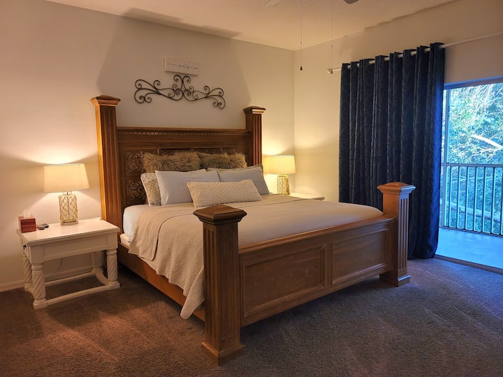 Condo With 2 King Size Bed & 5 Minutes To Disneys - Four Corners, FL