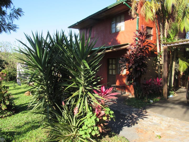 Cabaña, Quincho, Pileta Privados.  Cochera Oberá - Oberá