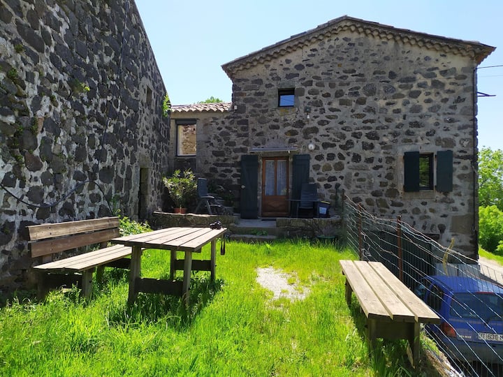 50 M² Ferienhaus ∙ 2 Schlafzimmer ∙ 4 Gäste - Ardèche
