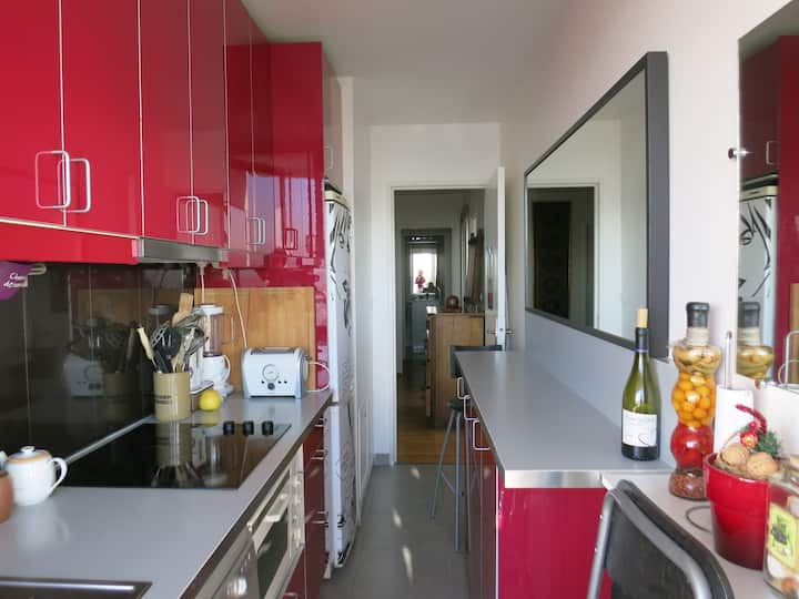 A Room With A Balcony + View - París