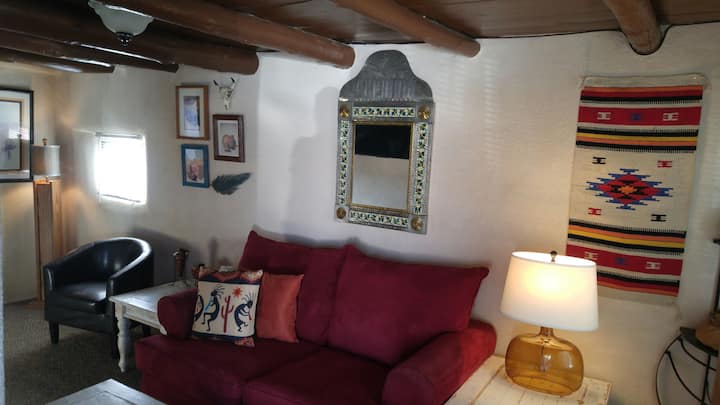 Historic Adobe Casita! Perfect For Your Tdy Stay! - Alamogordo, NM
