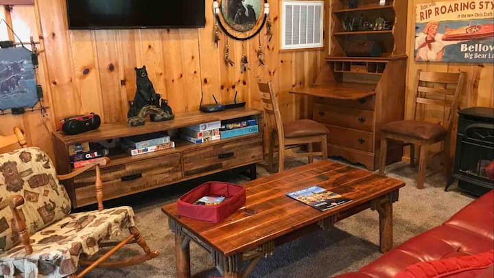 Cozy Cabin In Big Bear Lake - Big Bear Lake, CA