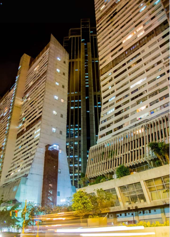 Central & Convenient Best Choice In Ccs Full Water - Caracas