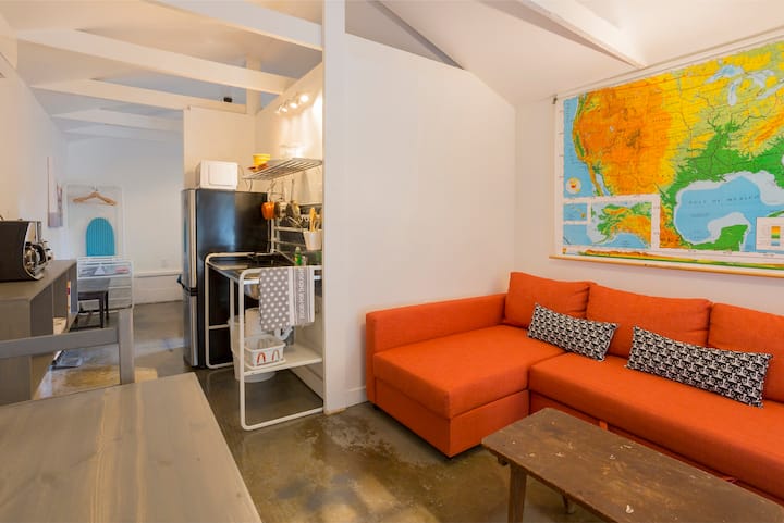 Guest House Close To Attractions - Tampa, FL
