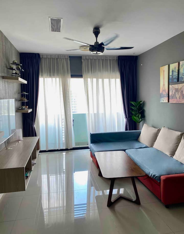 【Smarttv】suasana Suites, Nxt To Ciq【poolgym&wifi】 -