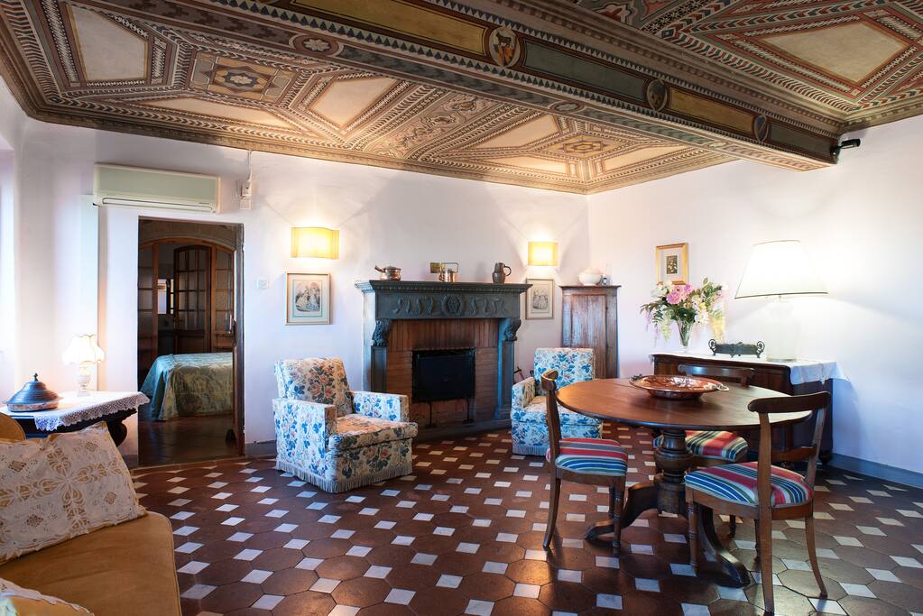 Sleep in a real Castle in the heart of Tuscany - Castles for Rent in ...